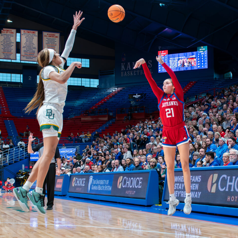 KU women’s basketball struggles to hit shots in losing effort against ...
